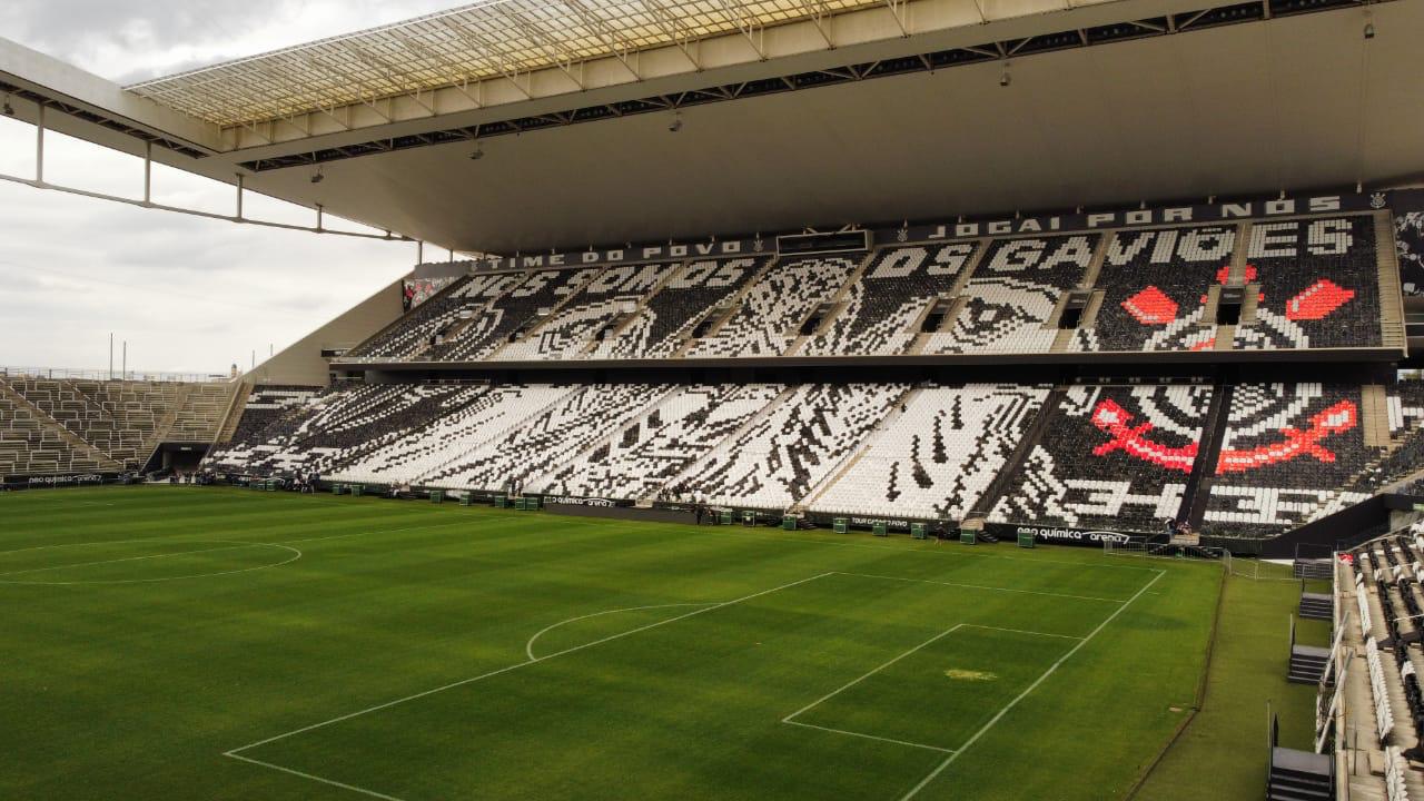 Torcida do Corinthians prepara mosaico 360º para o Derby; veja fotos