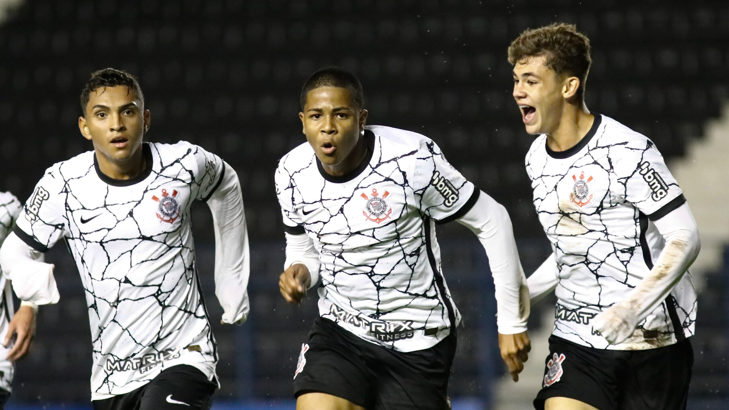 Corinthians cria plano para que jogadores treinem de casa - Central do ...