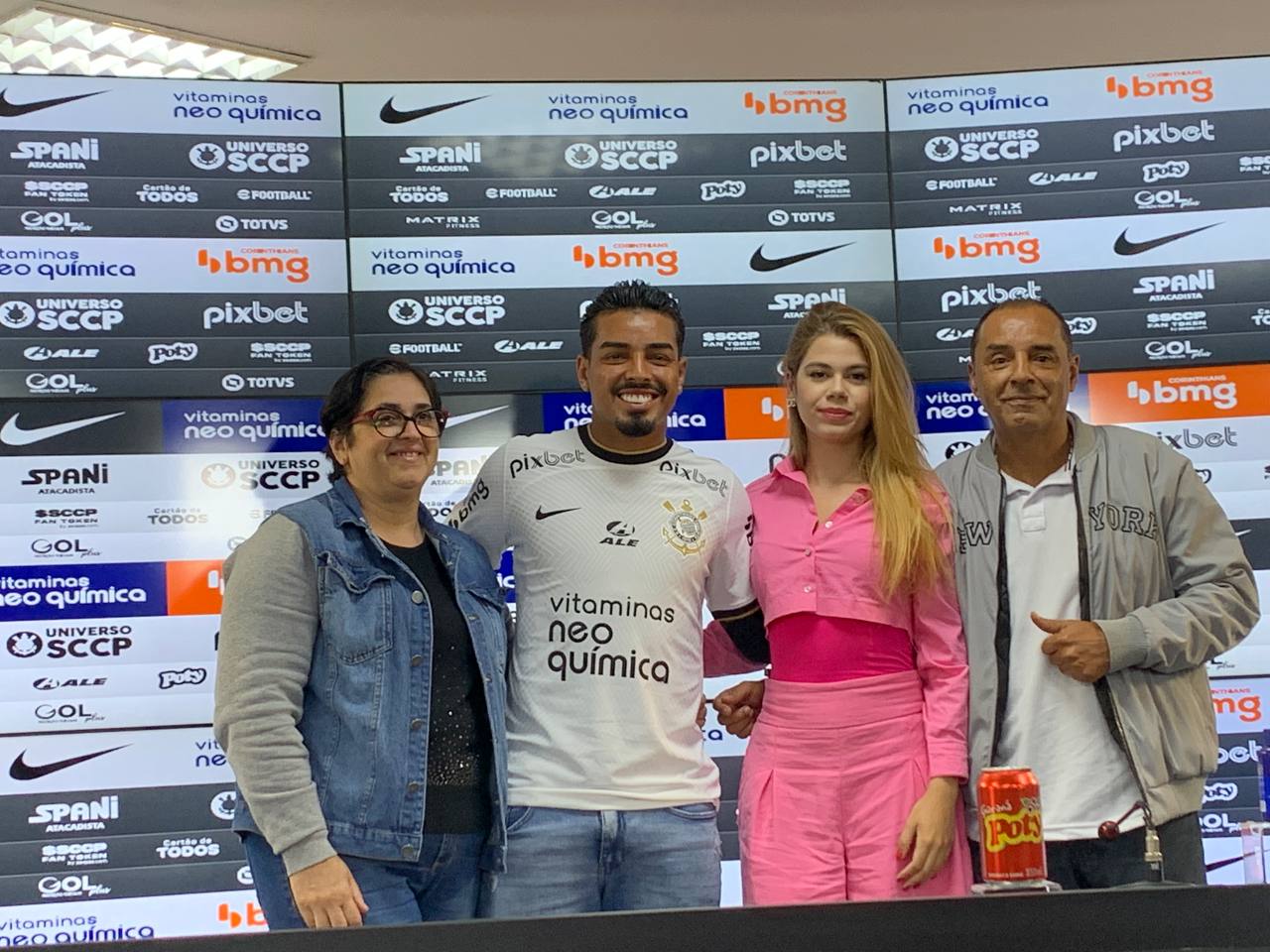 Entenda o motivo do apelido de Matheus Bidu, novo lateral do Corinthians