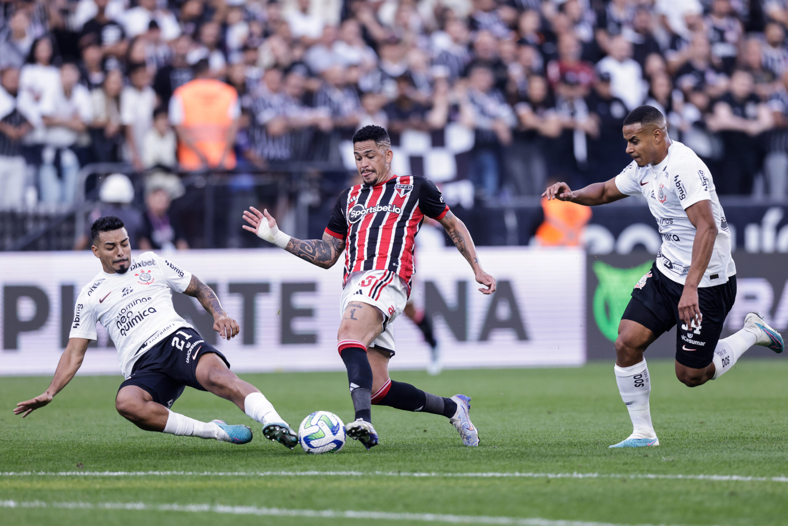 Matheus Bidu encerra clássico entre Corinthians e São Paulo com maior nota entre todos os jogadores