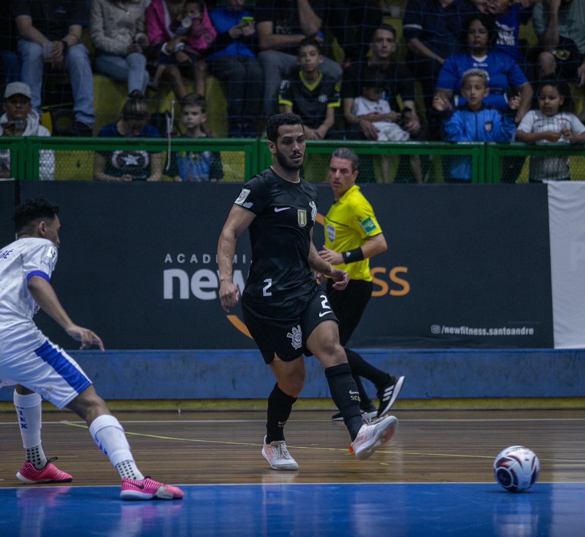 Ala do Corinthians Futsal acerta com clube português e é primeira baixa ...