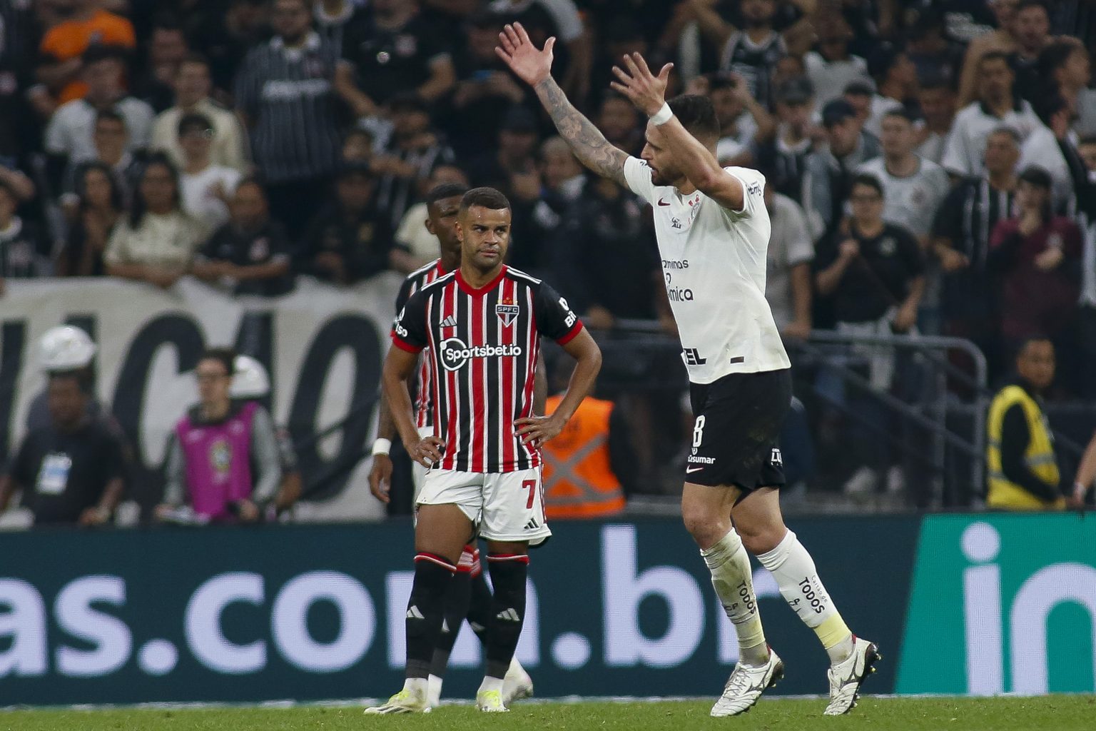 Onde assistir? Corinthians visita São Paulo com objetivo de garantir ...