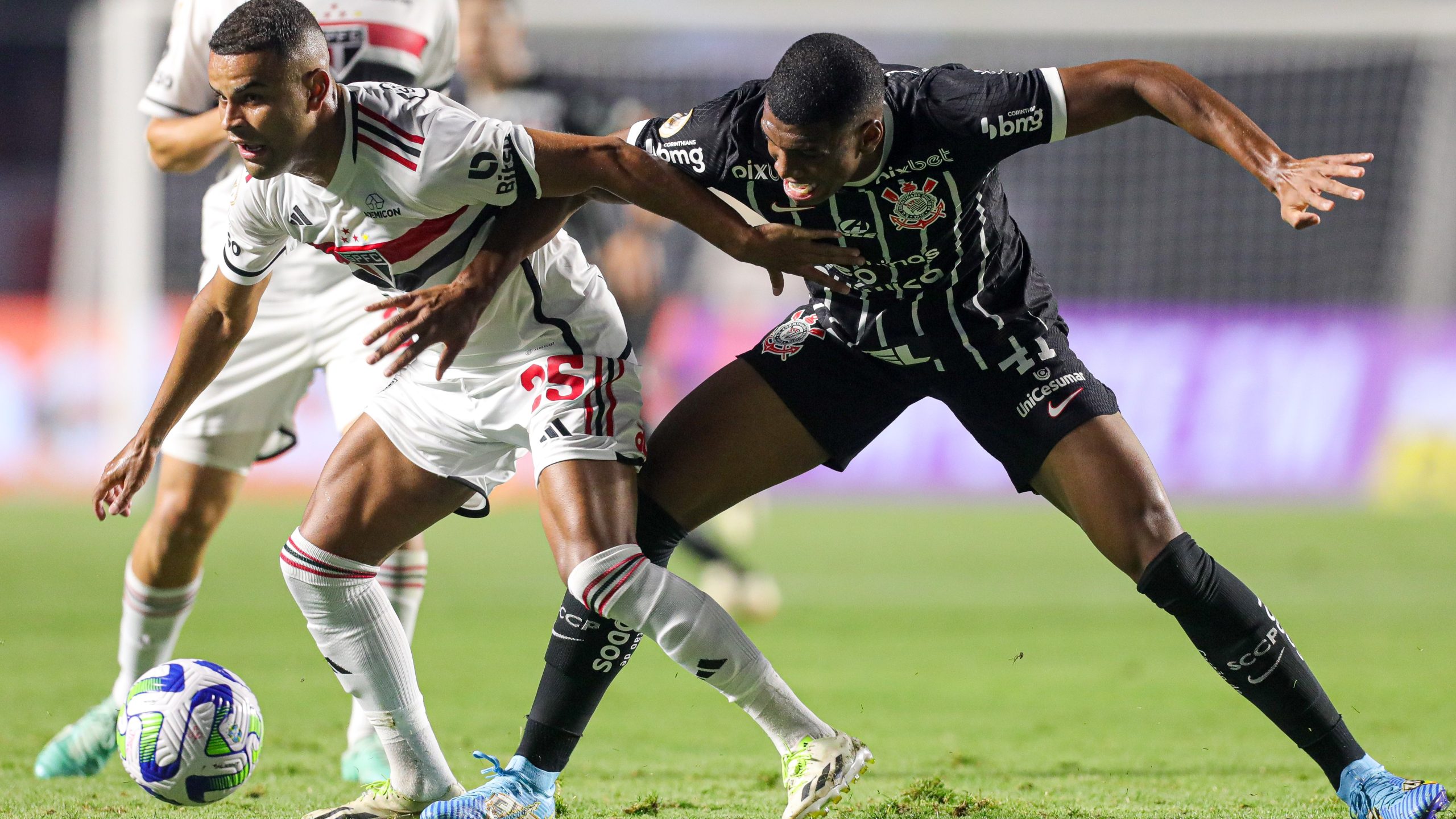 Corinthians perde duas posições na tabela do Brasileirão após derrota ...