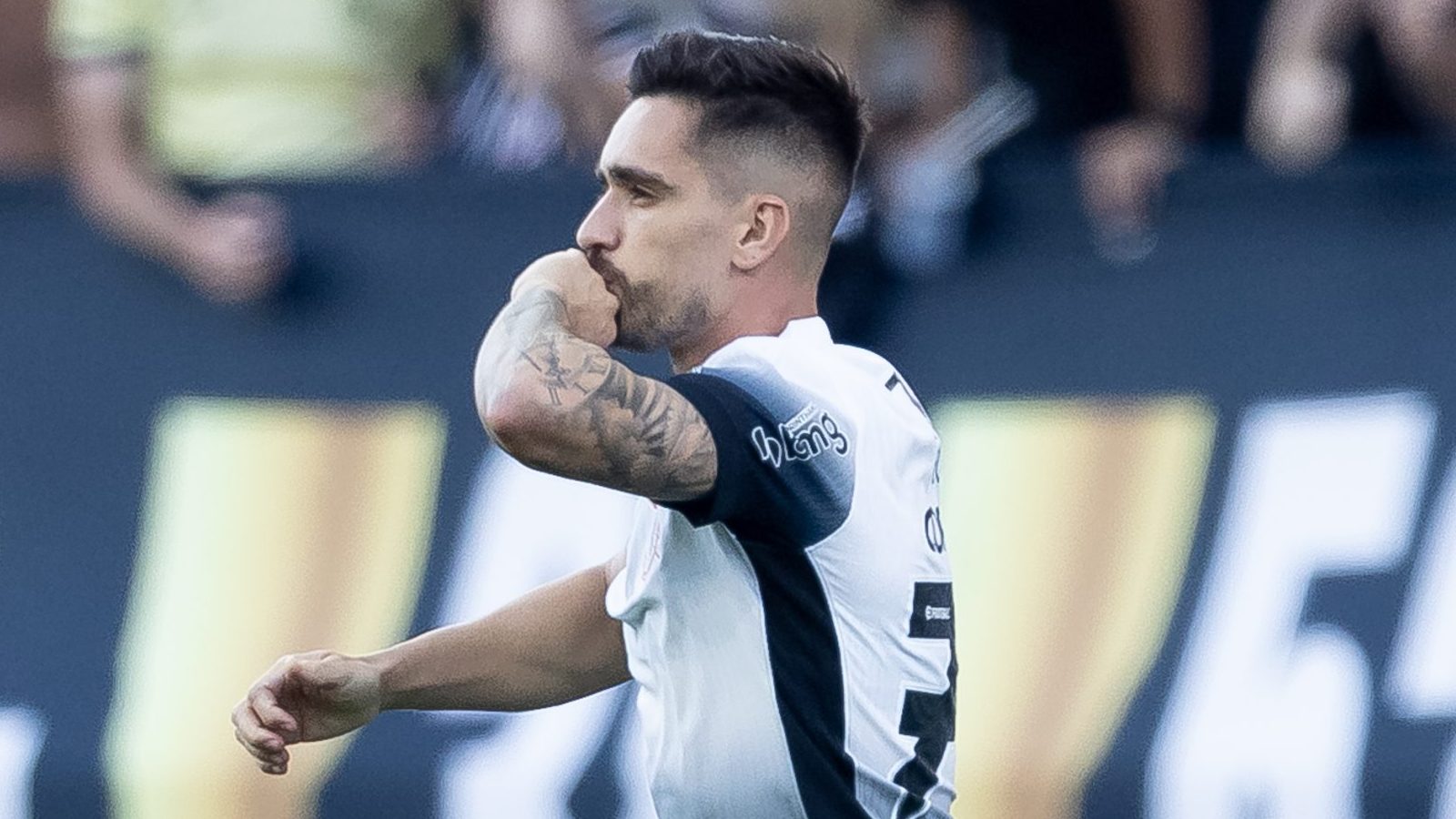 Igor Coronado finaliza Majestoso com números expressivos pelo Corinthians