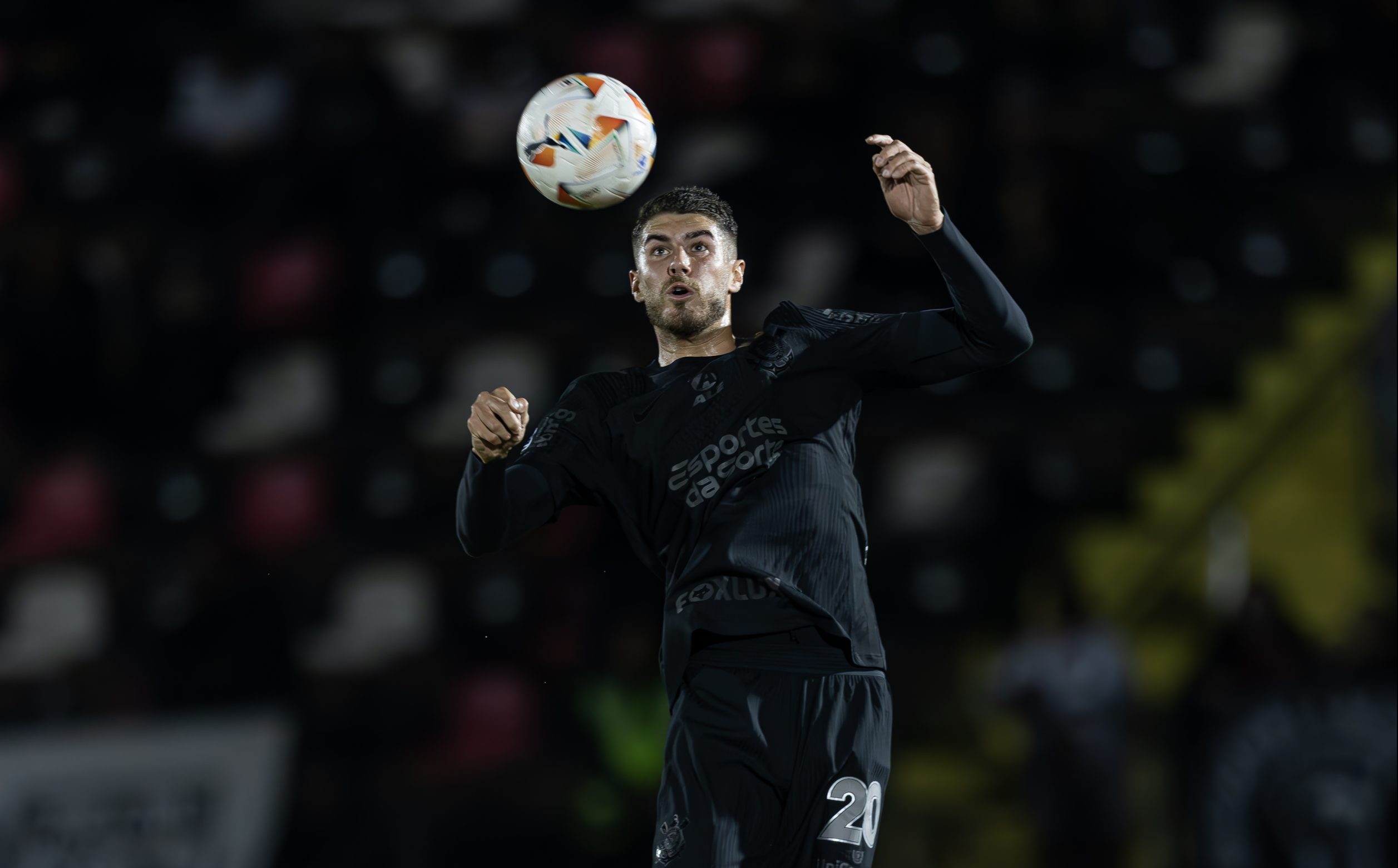 Pedro Raul volta a atuar como titular do Corinthians após quase dois meses